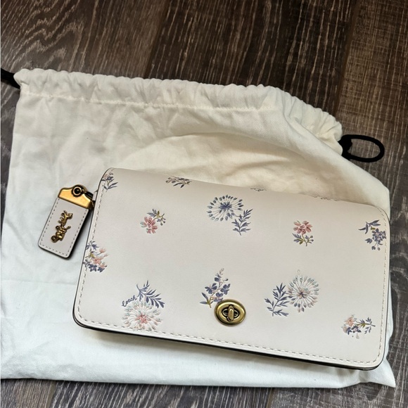 Coach | Bags | Coach Dinky Convertible Bag | Poshmark